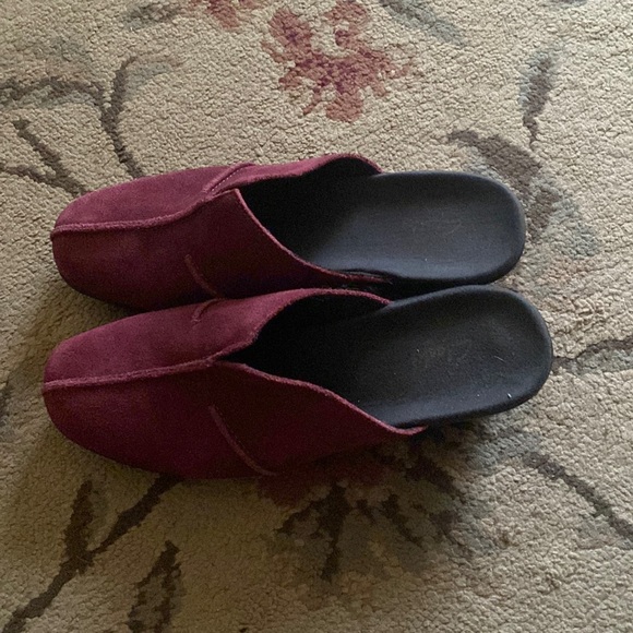 Clarks | Shoes | Clarks Burgundy Clogs Only Wore Once Do Not Need ...